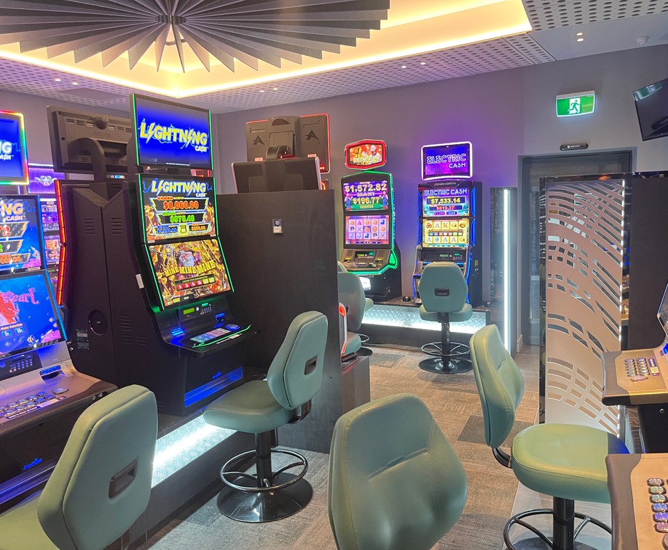 Maclean Bowling Club | Gaming Machine Bases Australia
