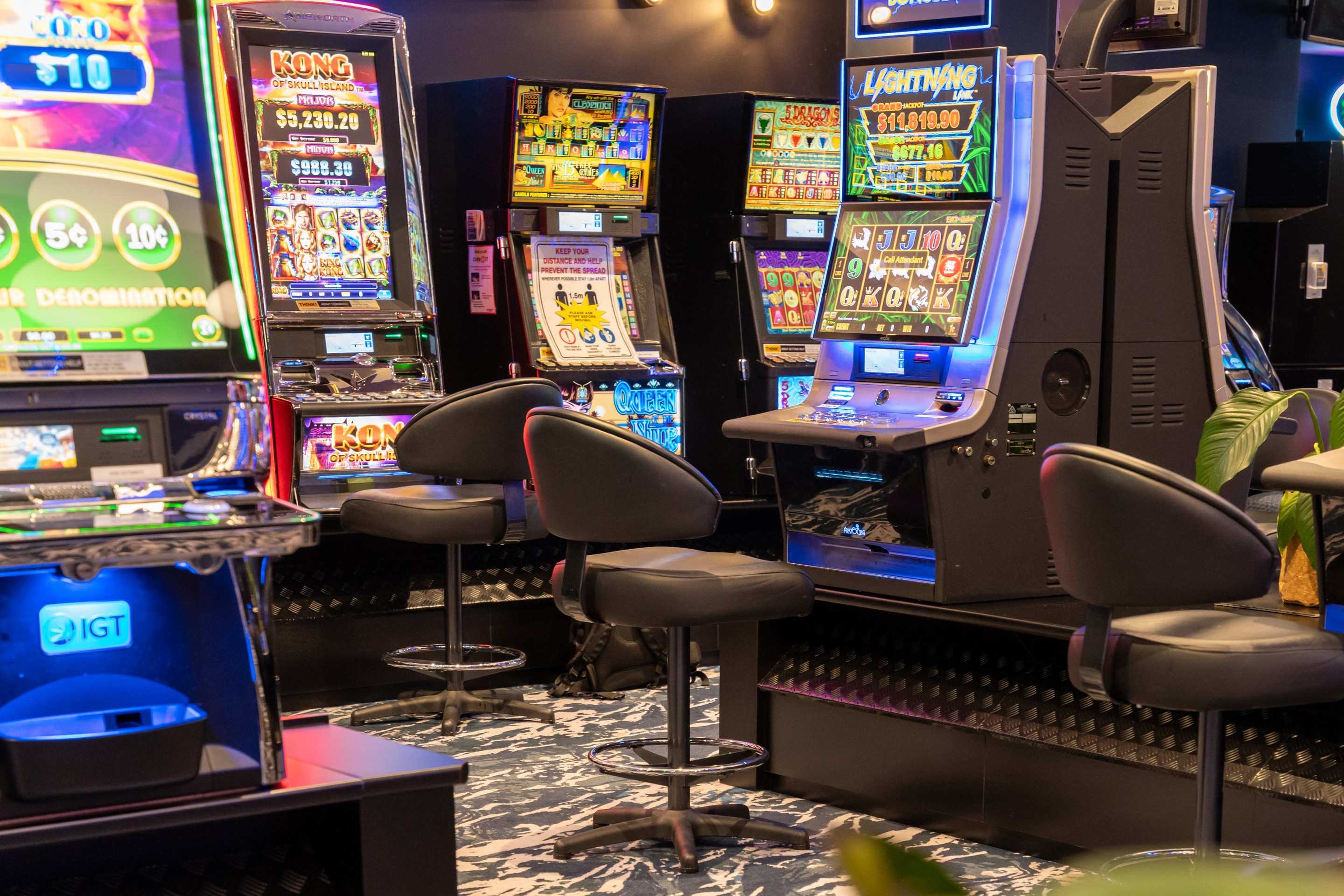 Bases for Poker and Electronic Gaming Machines | Gaming Machine Bases ...